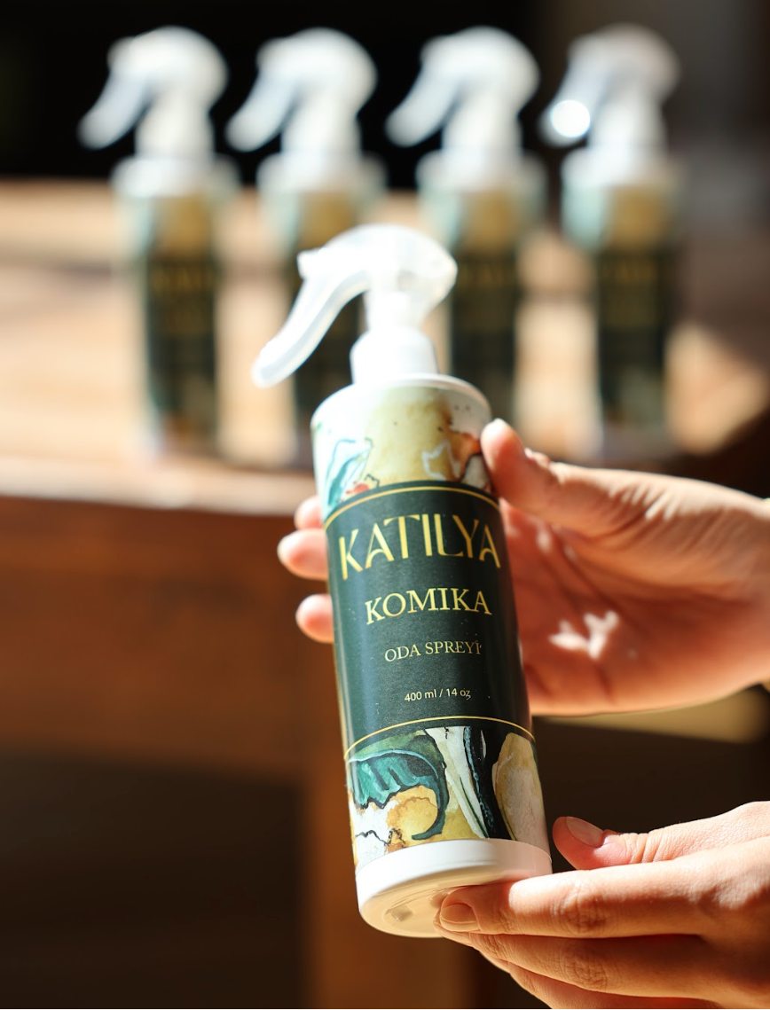 KOMIKA Oda Spreyi - 400 ml – Katilya